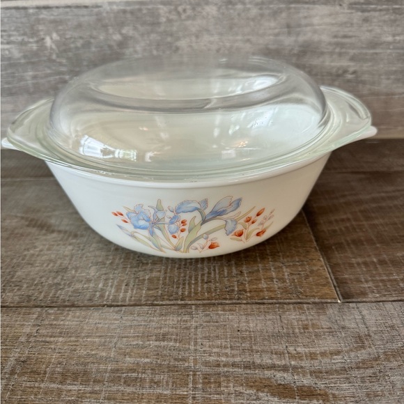 Pyrex | Kitchen | English Pyrex Blue Iris Floral Casserole Dishes W ...